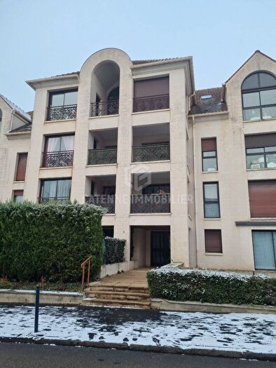 Appartement à louer - Centre Ville, Crépy-en-Valois - 1 pièce