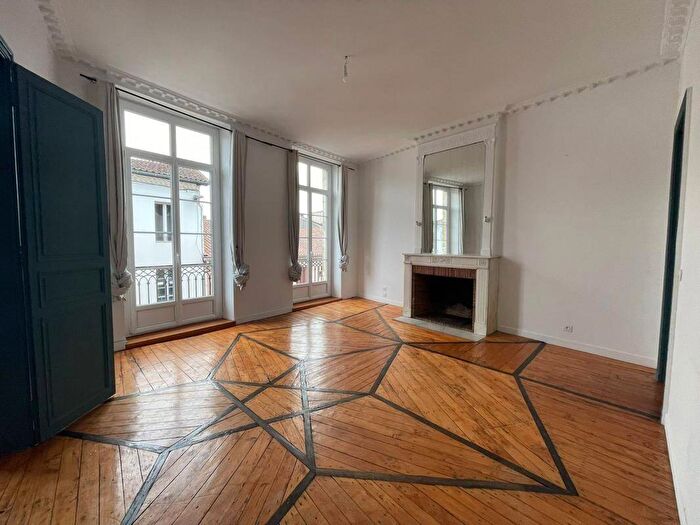 Appartement à louer - Centre Ville, Mont-de-Marsan - 3 pièces - 1 chambre