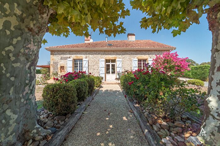 Aire-sur-l'Adour : Maison 7 pièces à vendre