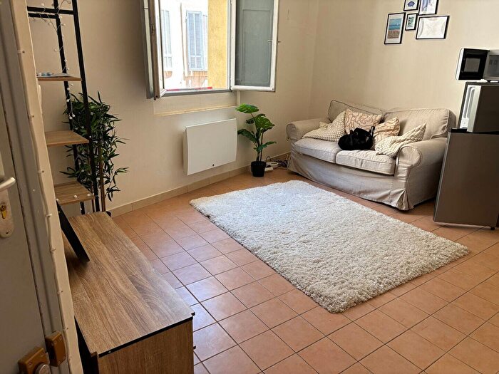 Appartement à louer - Centre Ville, Aix en Provence - 2 pièces - 1 chambre