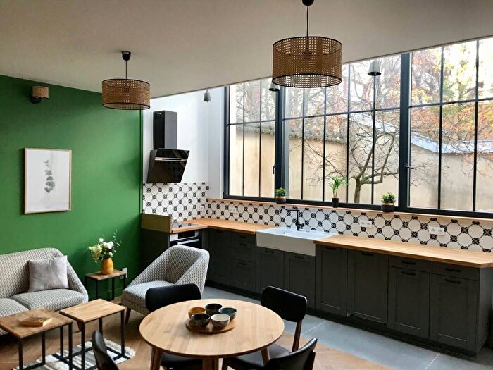 Appartement à louer - Cambronne-Garibaldi, Paris ème arrondissement - 2 pièces - 1 chambre