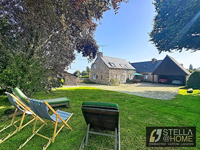 Lanfains : Maison 8 pièces à vendre