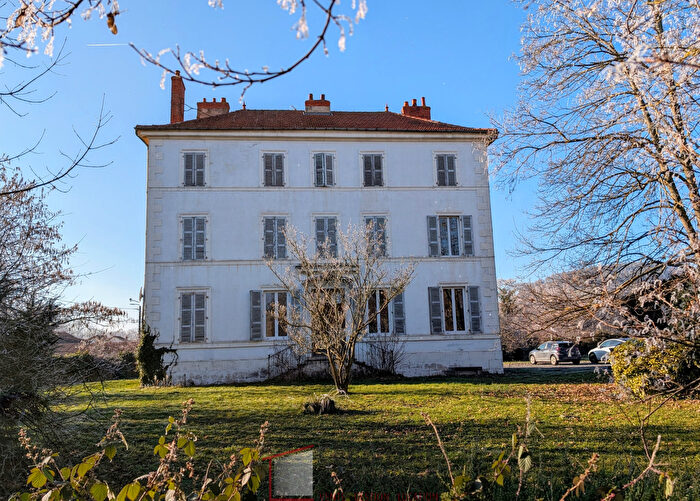 Maison à vendre - Gannat - 9 pièces - 7 chambres