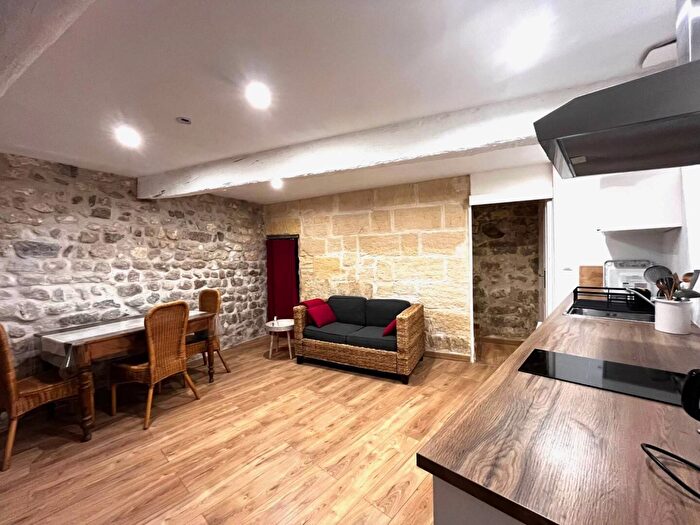 Maison à louer - Centre Ville-Cavalerie-Hauture, Arles - 2 pièces - 1 chambre