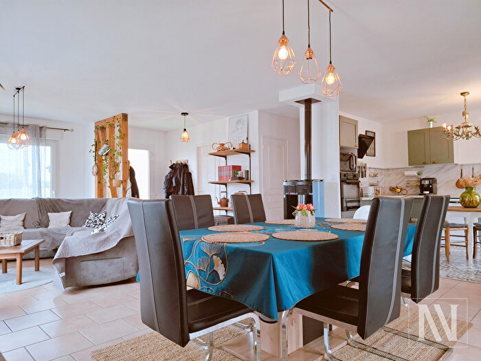 Maison à vendre - Montsuzain - 7 pièces - 5 chambres