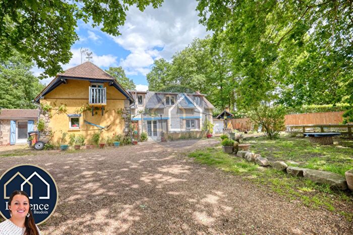 Maison 6 pièces à vendre à Faverolles