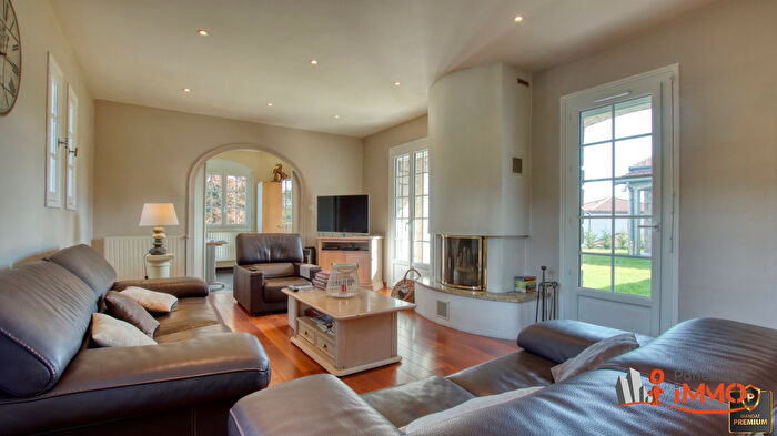 Maison à vendre - Saint-Étienne, Saint-Victor - 7 pièces - 4 chambres