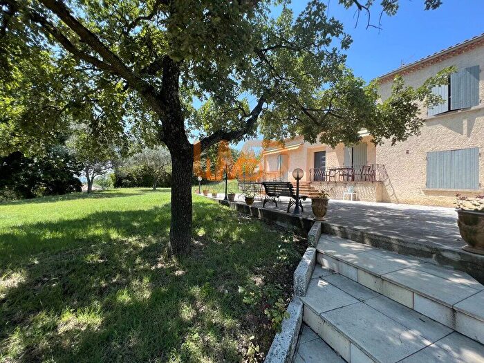 Maison à vendre - Bollène - 11 pièces - 7 chambres