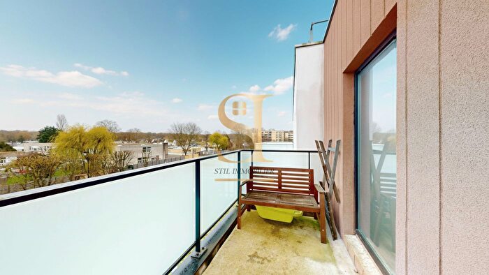 Roissy-en-Brie, ZAC de la Vallée, Renardiere : Appartement 3 pièces à vendre