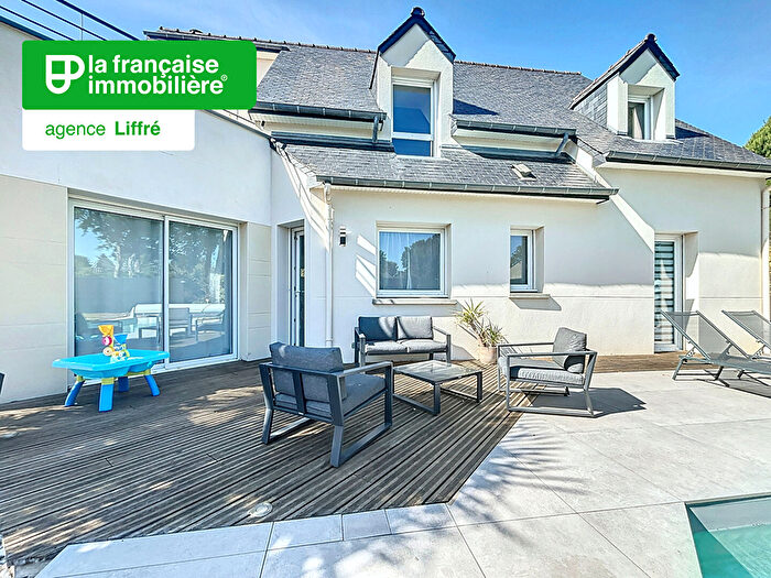 Maison à vendre - Chasné-sur-Illet - 7 pièces - 5 chambres