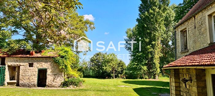 Maison à vendre - Boran-sur-Oise - 8 pièces - 6 chambres