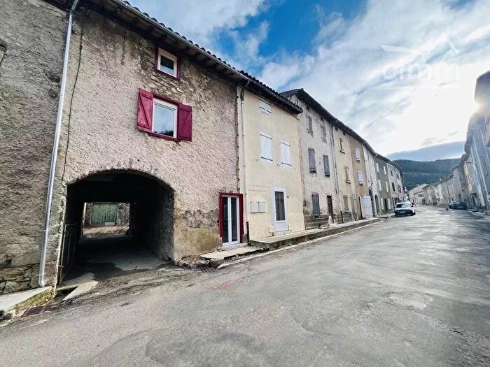 Maison à vendre - Roquefeuil - 6 pièces - 5 chambres