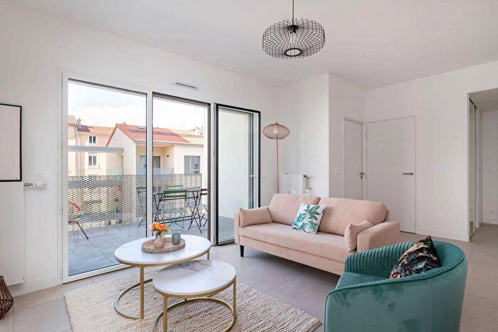 Appartement à louer - Lyon ème arrondissement - 3 pièces - 2 chambres