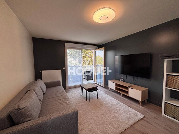 Appartement à louer - Cormiers-Hauts Batons-Champy-Butte Verte, Noisy-le-Grand - 3 pièces - 2 chambres