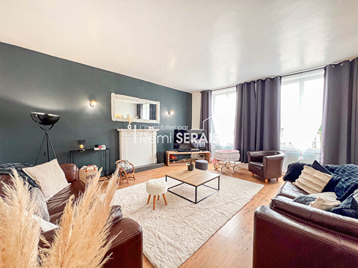 Maison à vendre - Champsecret - 4 pièces - 3 chambres