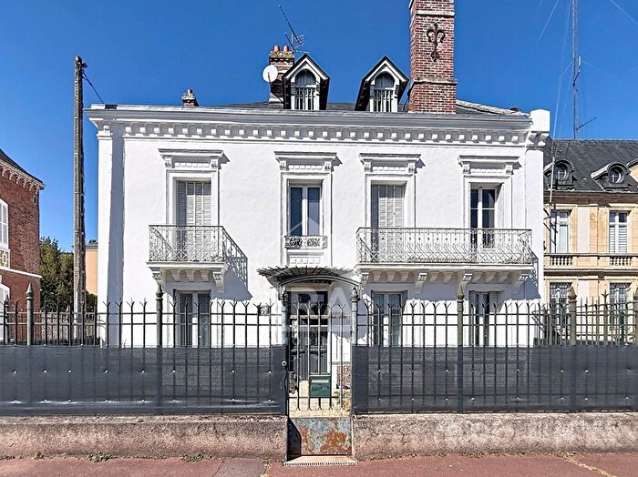 Étampes, Saint-Michel, Croix de Vernailles : Maison 7 pièces à vendre
