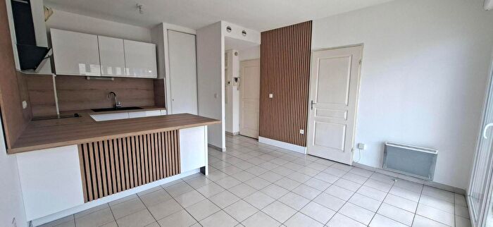 Appartement à louer - Béziers, Neuf Ecluses, Gasquinoy - 2 pièces - 1 chambre