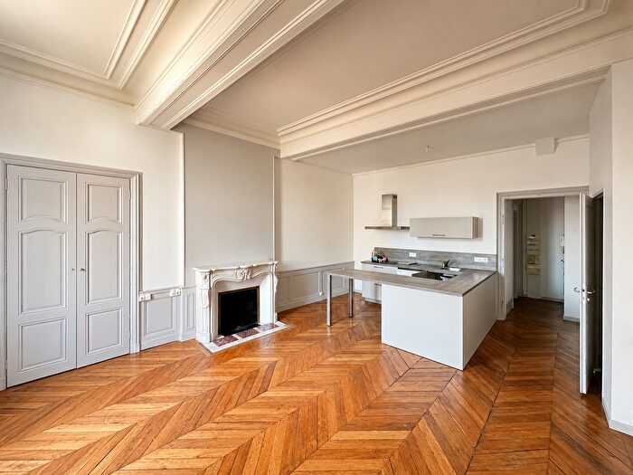 Dijon, Centre-ville : Appartement 3 pièces à louer