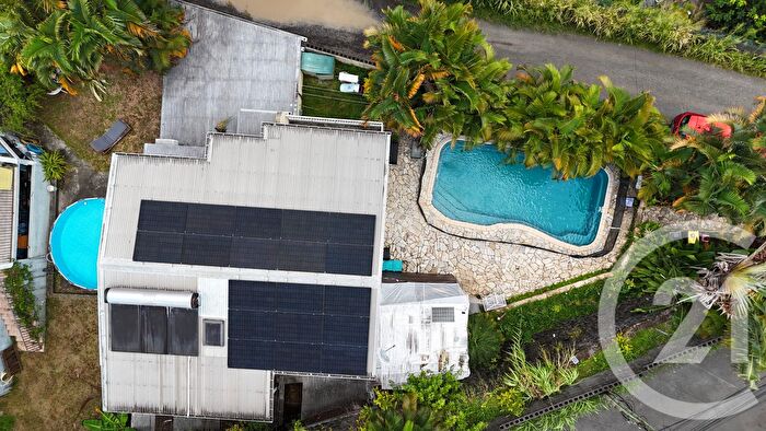 Maison 5 pièces à Sainte-Marie, La Confiance, à vendre
