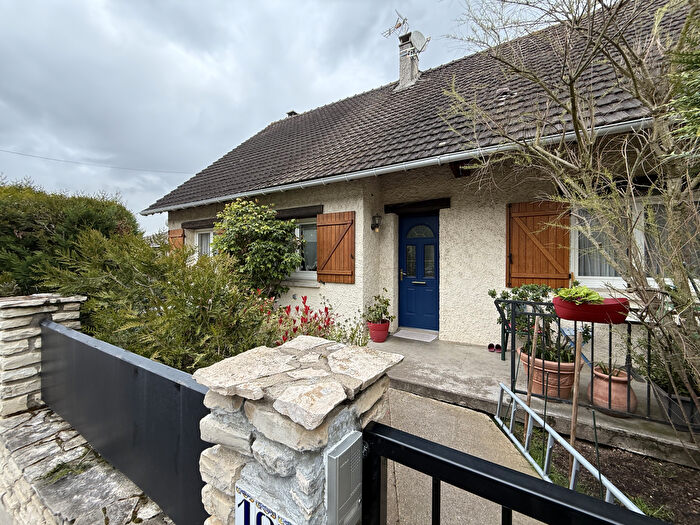 Maison à vendre - Combs-la-Ville, République - 8 pièces - 5 chambres