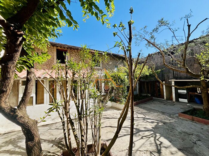 Maison 4 pièces à Valréas, à vendre