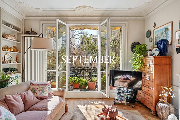 Appartement à vendre - Paris e  - 5 pièces - 3 chambres