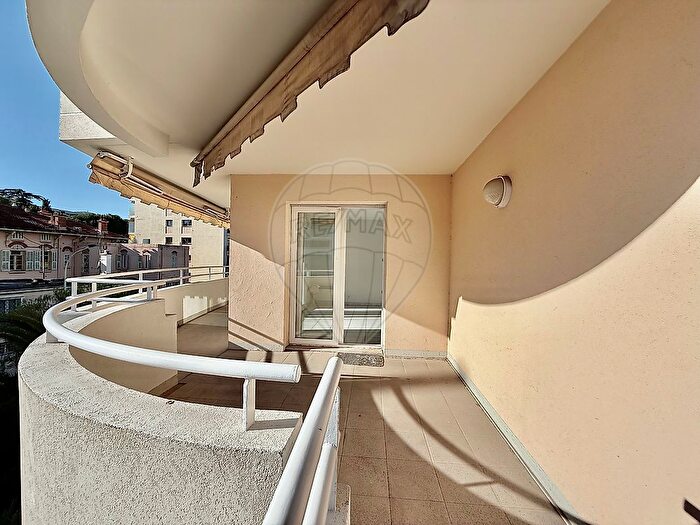 Appartement 3 pièces à vendre - Cannes, Californie Pezou