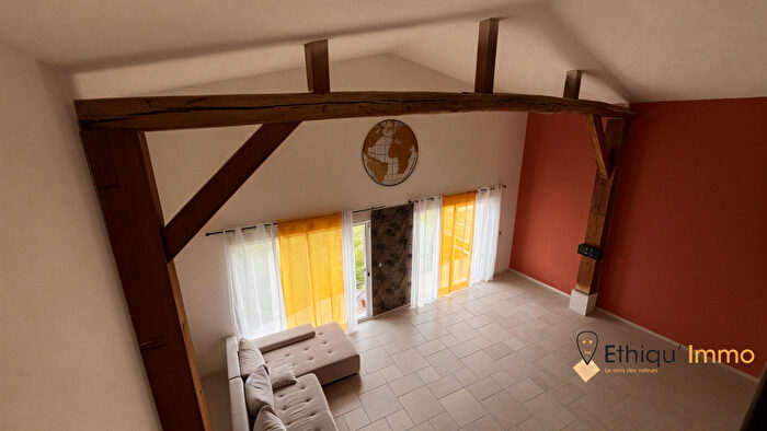 Maison à vendre - Outines - 8 pièces - 5 chambres