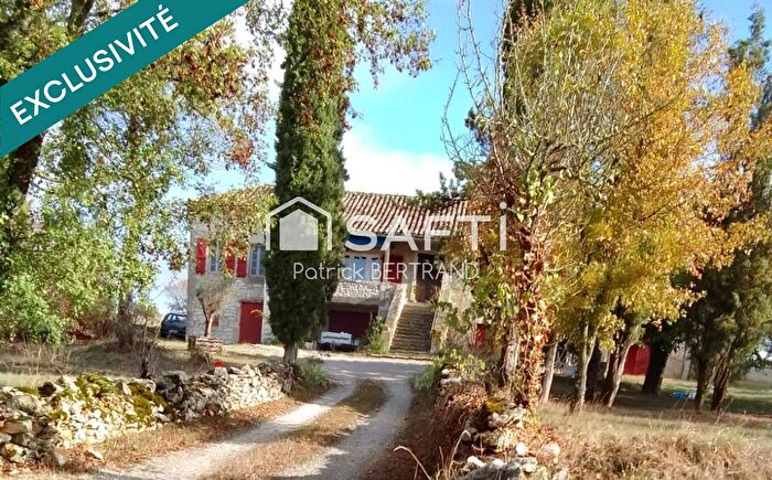 Maison à vendre - Saint-Antonin-Noble-Val - 5 pièces - 4 chambres