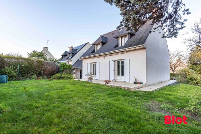 Maison à vendre - Saint-Erblon - 6 pièces - 5 chambres