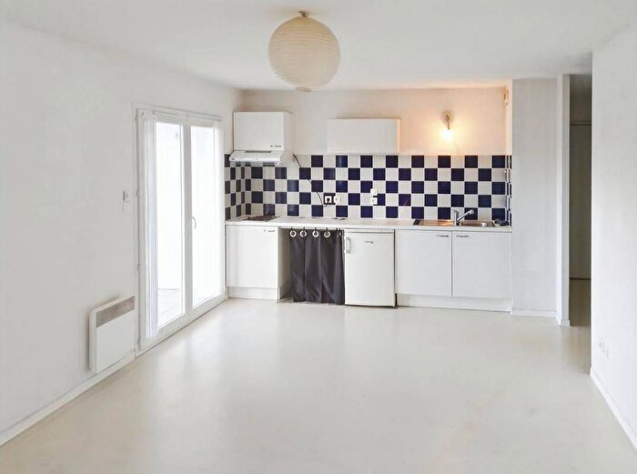 Bourg Neuf, Mont-de-Marsan : Appartement 2 pièces à louer