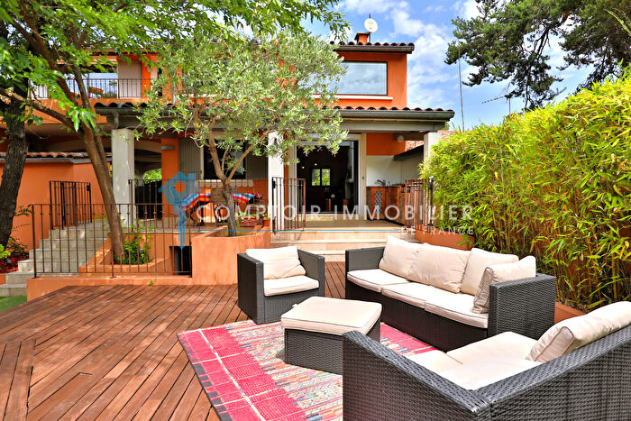 Maison à vendre - Roussillon - 5 pièces - 3 chambres