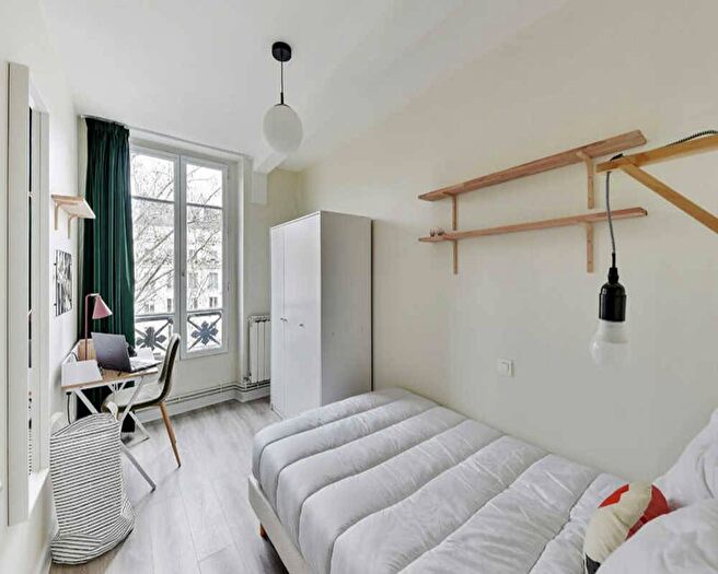 Appartement à louer - Paris ème arrondissement - 5 pièces - 7 chambres