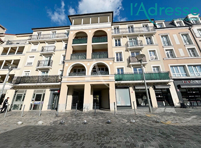 Noisy-le-Grand, Centre-ville - Appartement 3 pièces à vendre