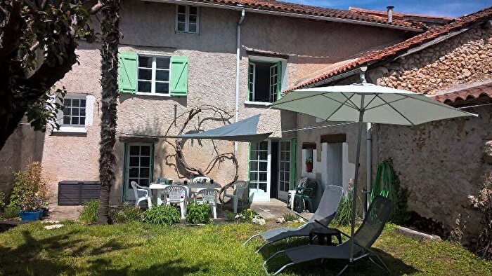 Maison à louer - Saint-Léon-sur-lIsle - 4 pièces - 3 chambres