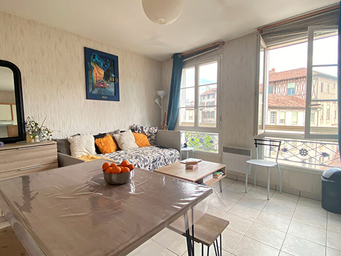 Appartement à louer - Limoges, Centre-ville, Hôtel de Ville, Emailleurs - 2 pièces - 1 chambre