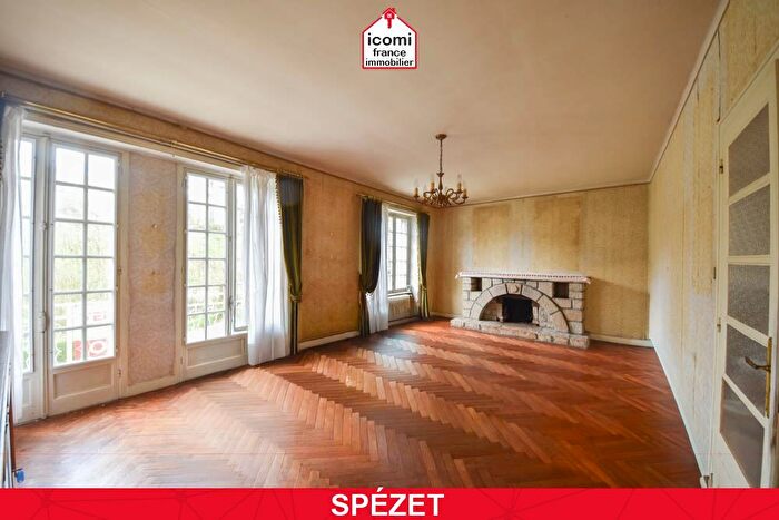 Spézet : Maison 7 pièces à vendre