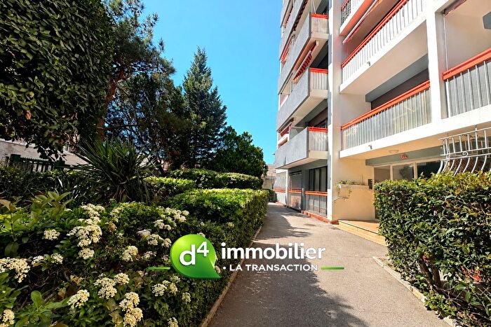 Marseille 14ème, Bon Secours : Appartement 3 pièces à vendre