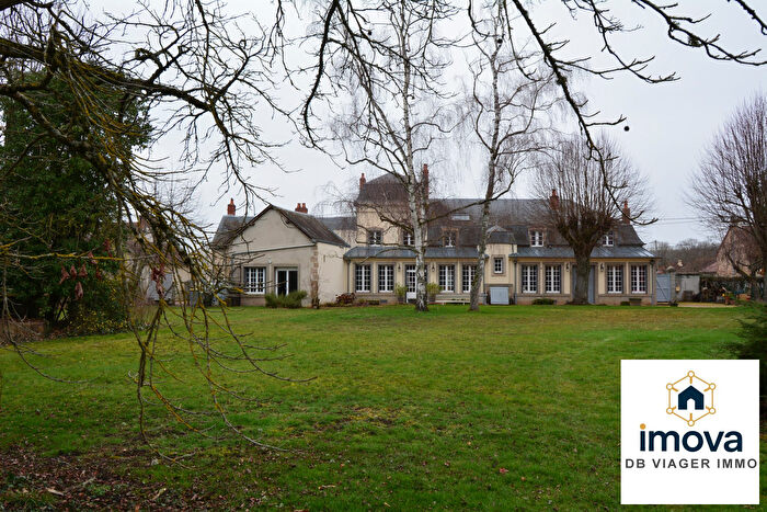 Maison à vendre - Cosne-dAllier - 11 pièces - 7 chambres