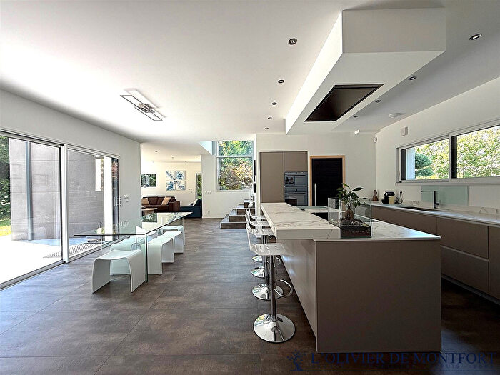 Maison à vendre - Montfort-lAmaury - 6 pièces - 4 chambres