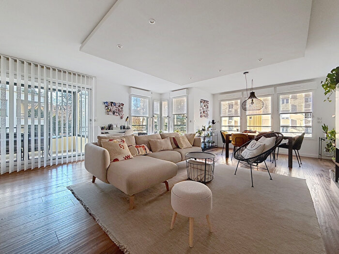 Appartement à vendre - Lyon e , Ménival, Battières, La Plaine - 5 pièces - 4 chambres