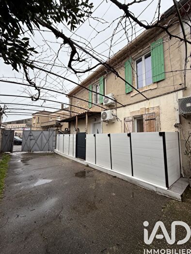 Maison à vendre - Châteaurenard, Jentelin, Route dAvignon, Confignes - 3 pièces - 2 chambres