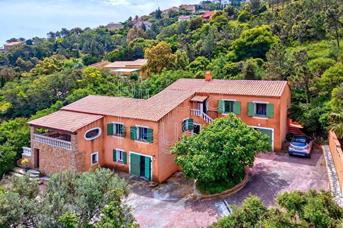 Maison à vendre - Saint-Raphaël, Agay - 11 pièces - 6 chambres