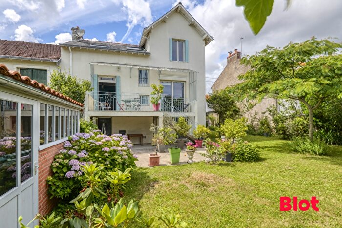 Nantes, Sèvres, Gilarderie, Lion d'Or : Maison 6 pièces à vendre