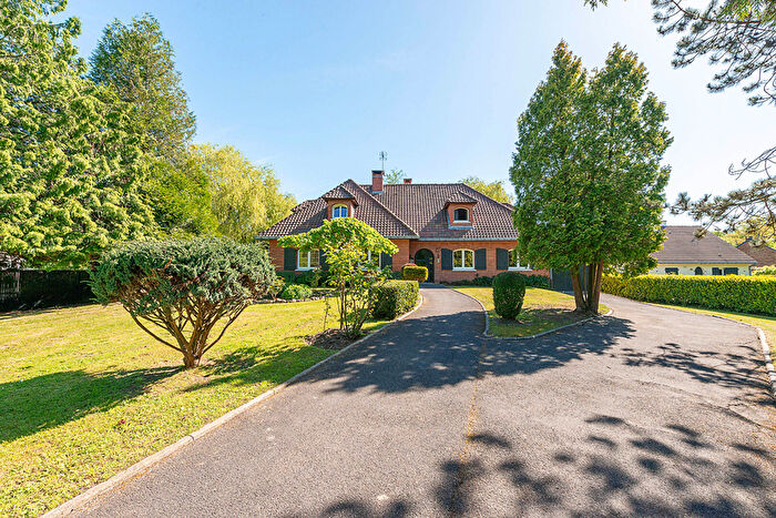 Maison 12 pièces à Saint-Amand-les-Eaux, Thumelait, Mont des Bruyères, Thermal, à vendre