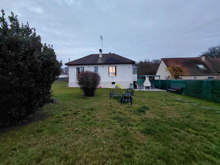 Maison à vendre - Roinville - 4 pièces - 3 chambres