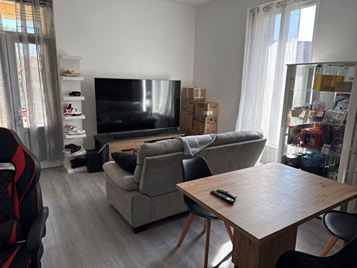 Appartement à louer - Le Heaulme - 2 pièces - 1 chambre