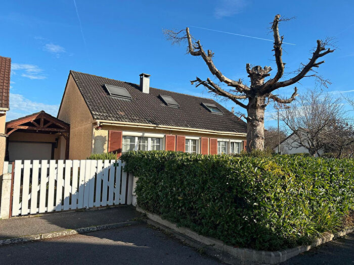 Maison à vendre - Savigny-le-Temple, Plessis-le-Roi - 6 pièces - 5 chambres