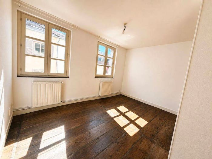 Centre-Hôtel de Ville, Limoges : Appartement 2 pièces à louer
