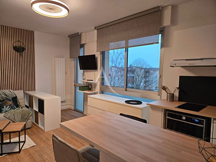 Appartement à louer - Cantepau, Albi - 1 pièce